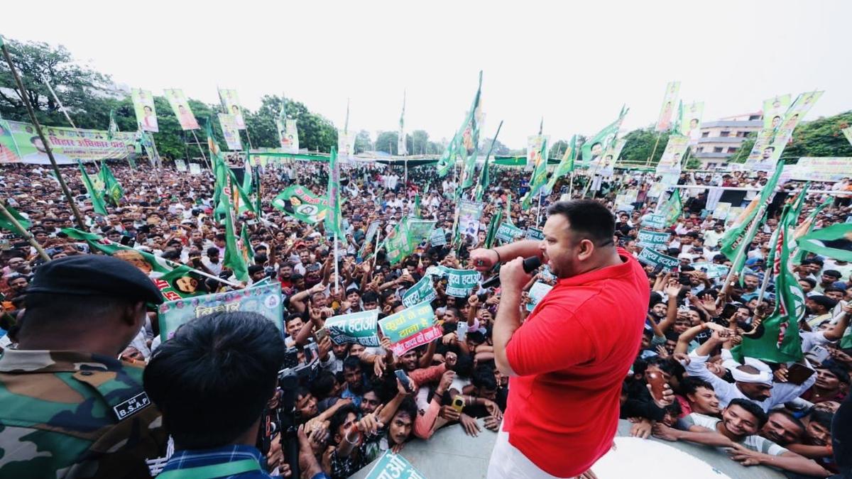 Tejashwi launches ‘Bihar Adhikar Yatra’, vows to usher in crime-free State - The Hindu